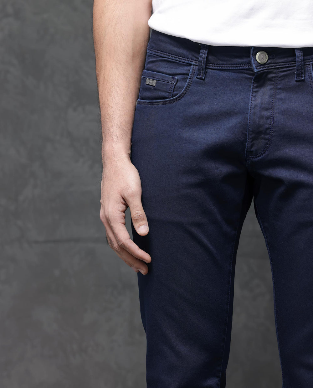 Rare Rabbit Mens Jules Blue Mid Rise Mid Wash Cotton Polyester Solid S