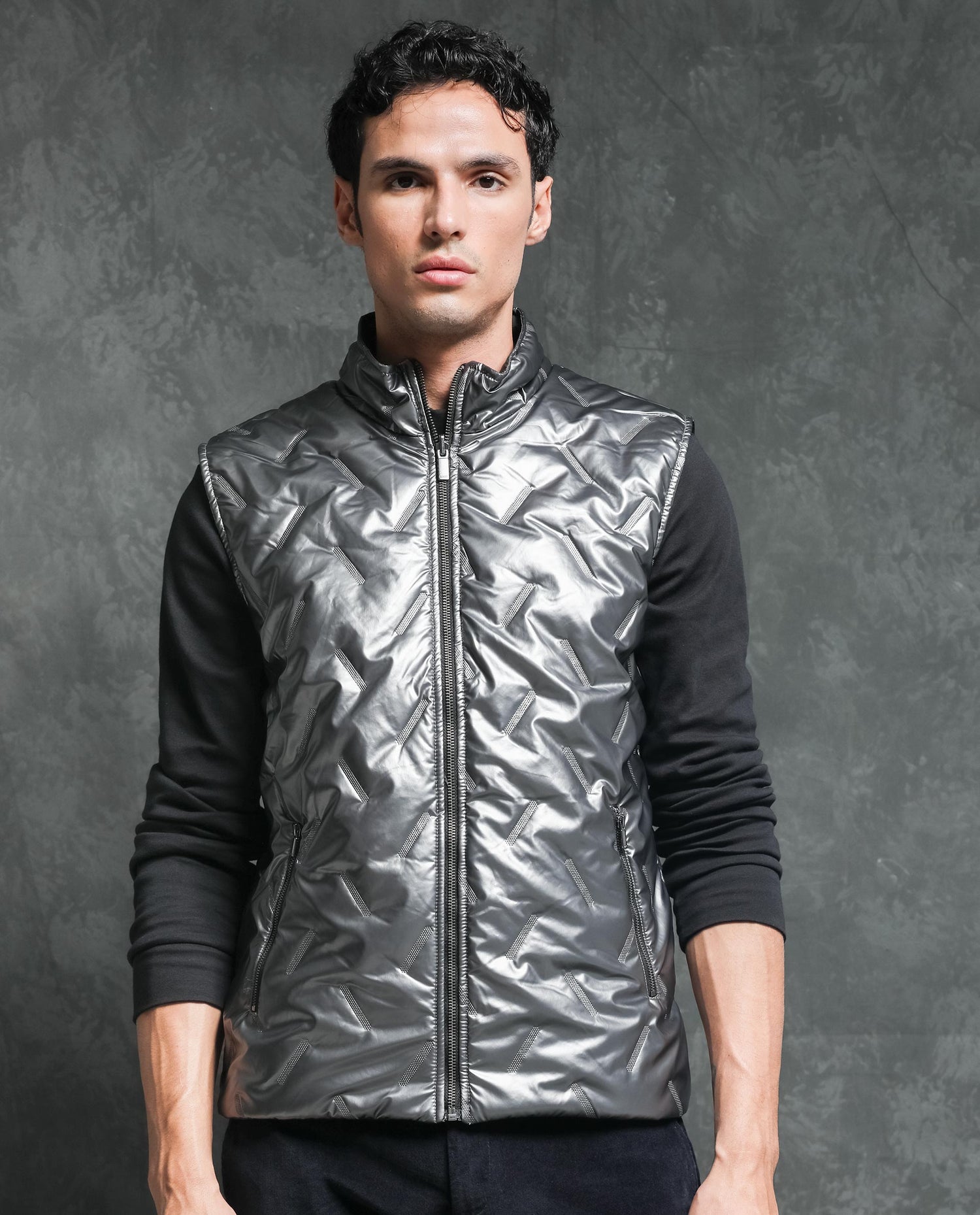 Rare Rabbit Men's Linda Silver Metallic Sleeveless Reversible Puffer J