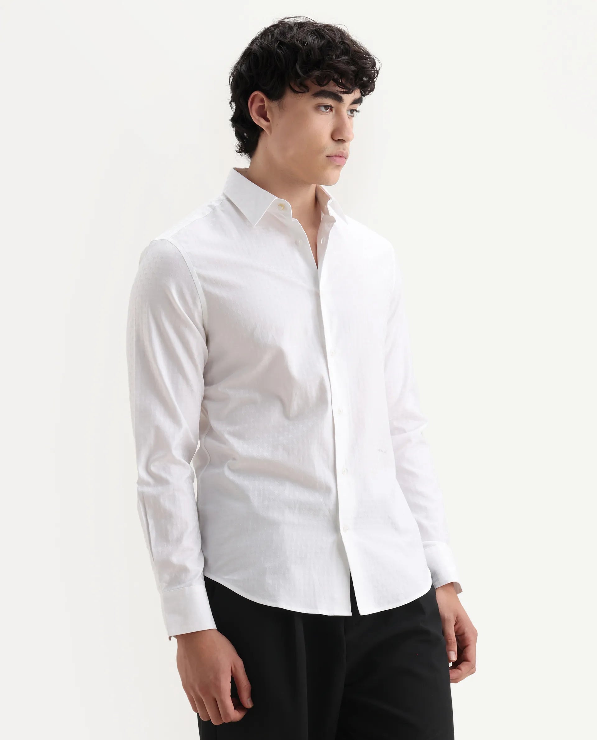 Rare Rabbit Men's Narb White Cotton Spread Collar Fit And Flare Jacqua