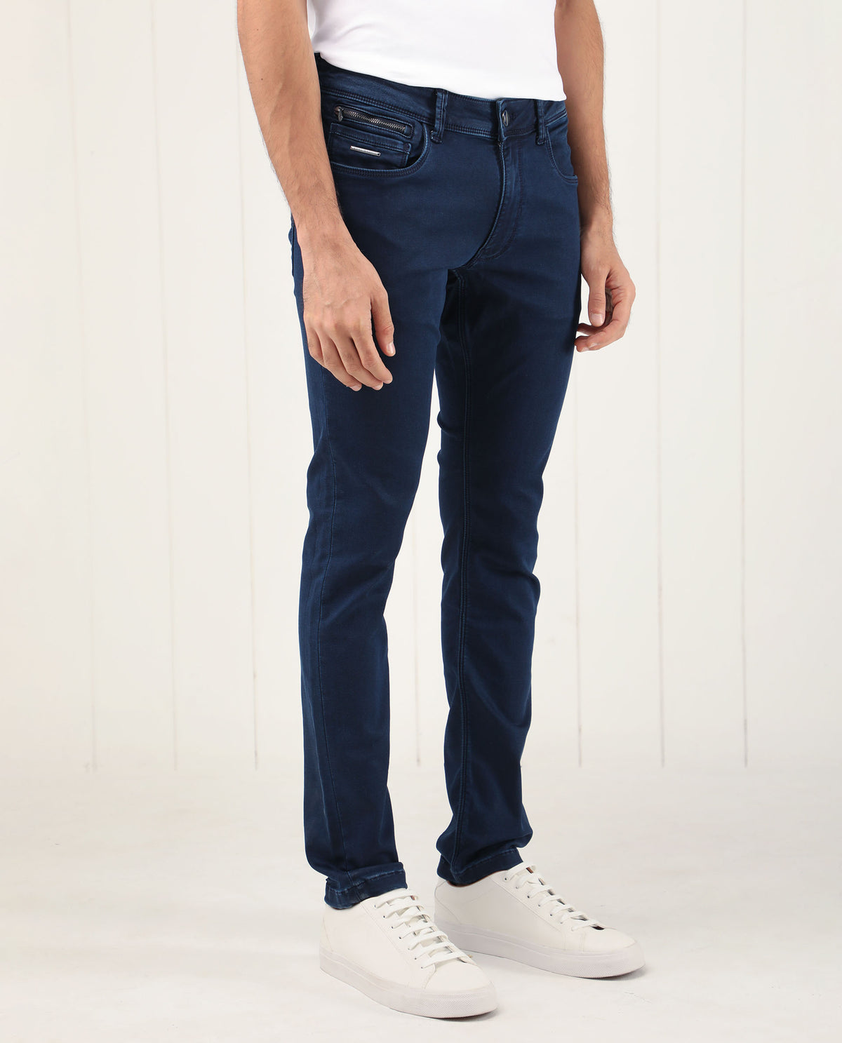 Rare Rabbit Men's Radley Blue Dark Wash Mid-Rise Regular Fit Jeans