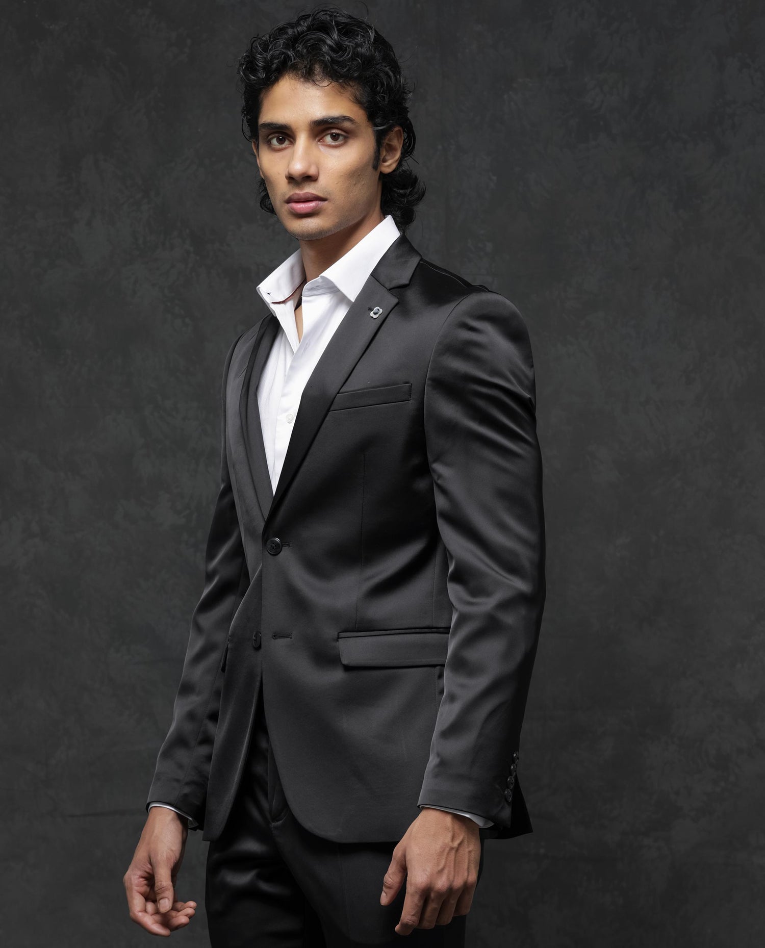 Rare Rabbit Men's Vance Black Polyester Viscose Fabric Notch Lapel But